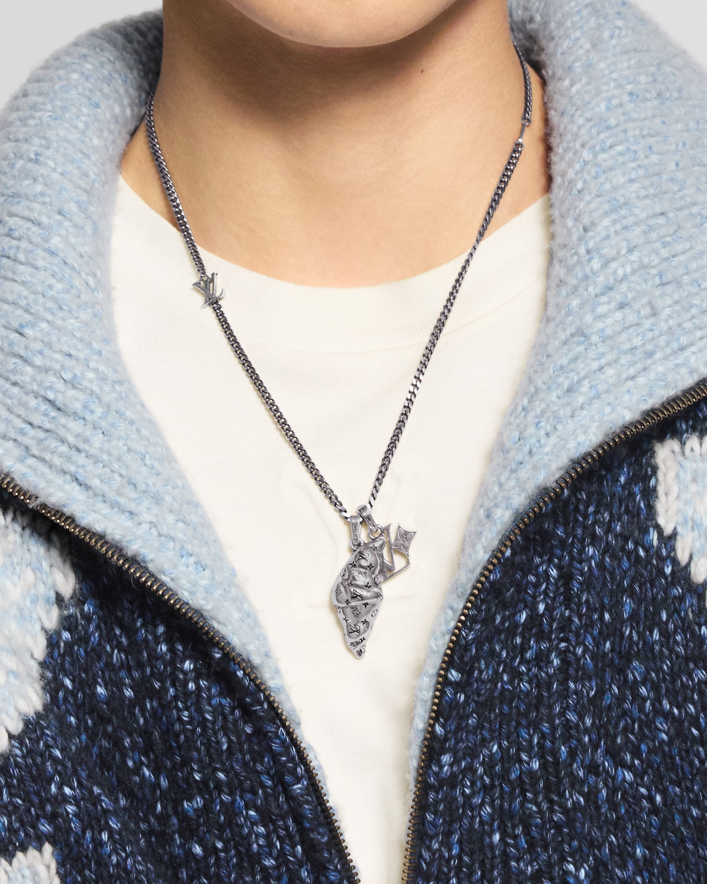 LV Croissant Medium Charm . - Fashion Jewellery | LOUIS VUITTON